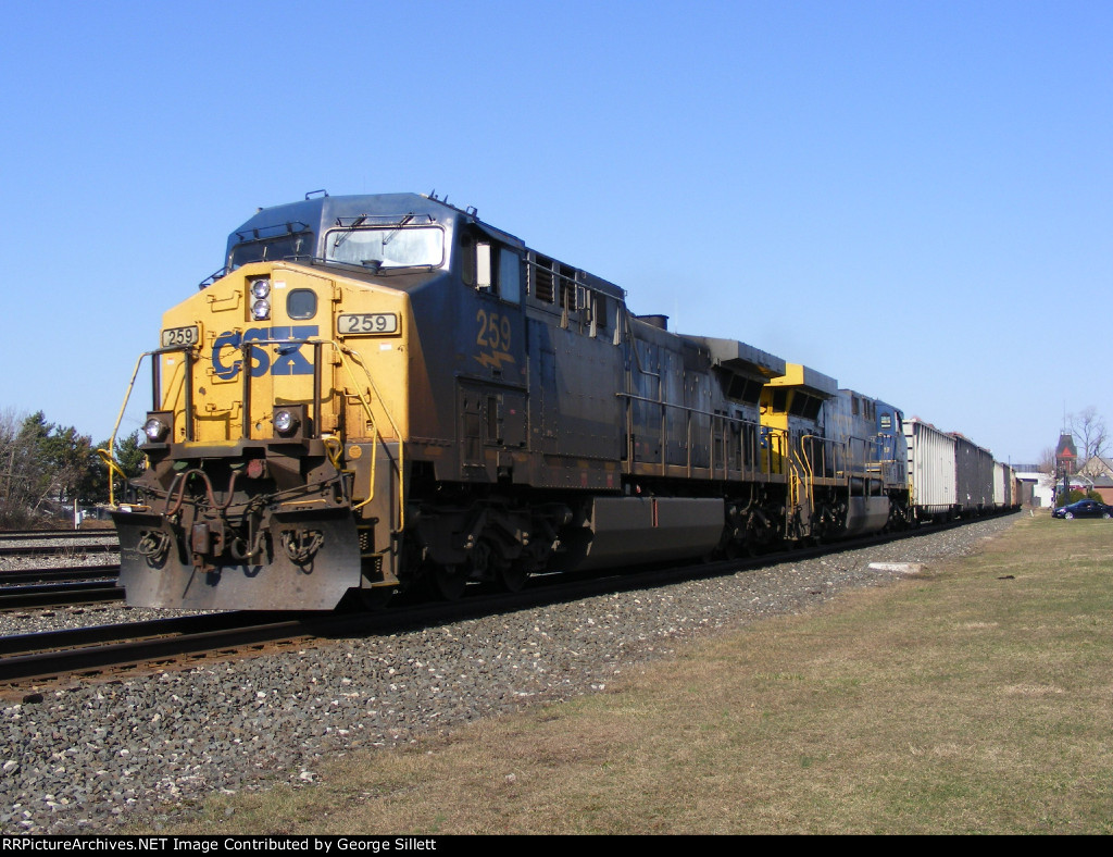 CSX 259 powers a mixed freight west.